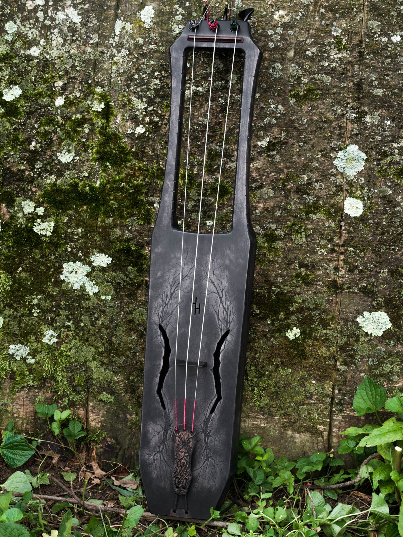 Cherry bass talharpa (cello range) – black/distressed finish – HavocHarpa